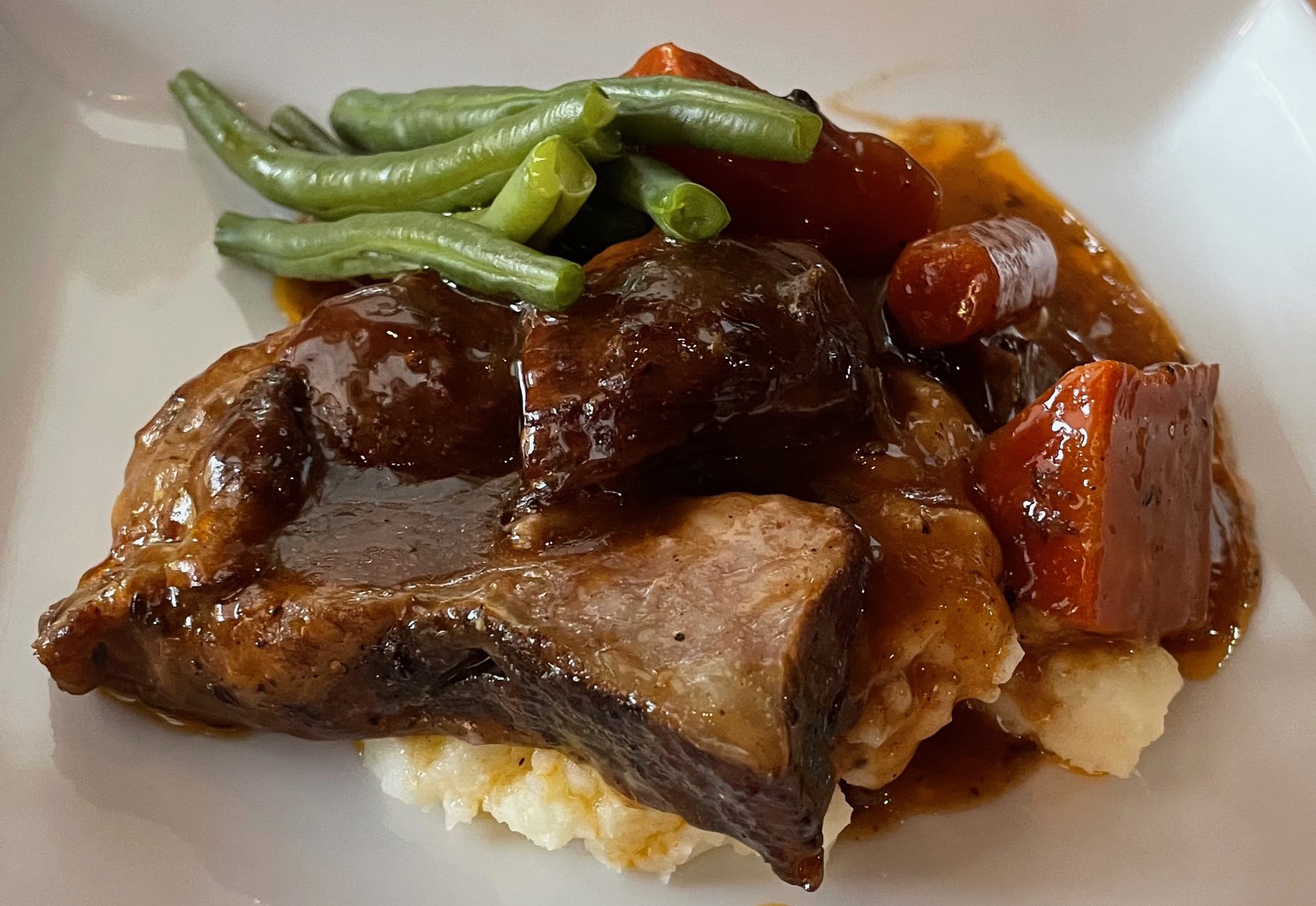 Slow Cooker Beef Short Ribs with Mashed Potatoes and Carrots – Whitt's ...