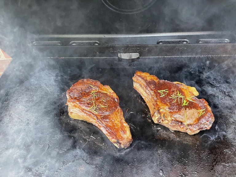 The Golden Indicator: Why Yellow Fat is a Sign of a Perfect Steak ...