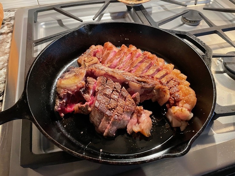 Searing Battle Between Cast-Iron Skillet and Blackstone using ...